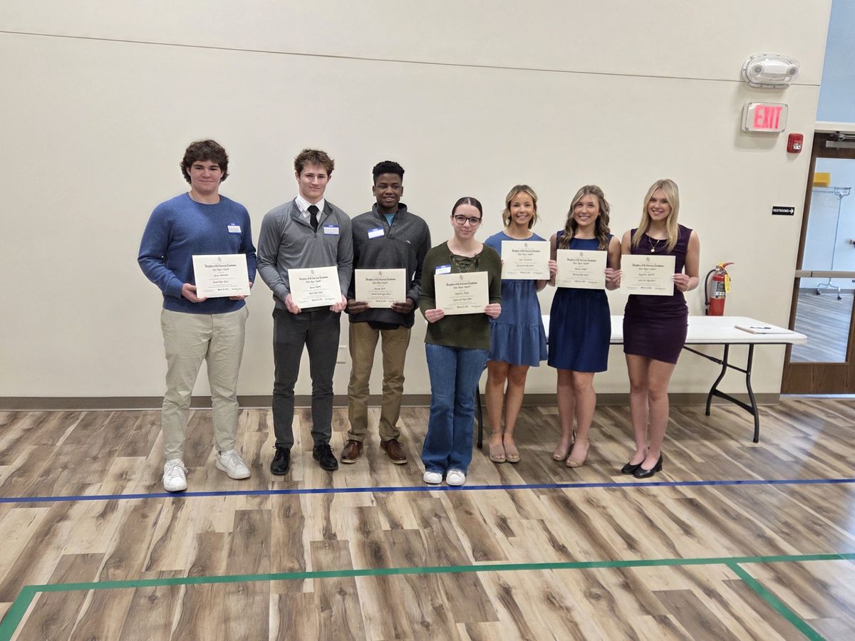 DAR recognizes area high school Good Citizens