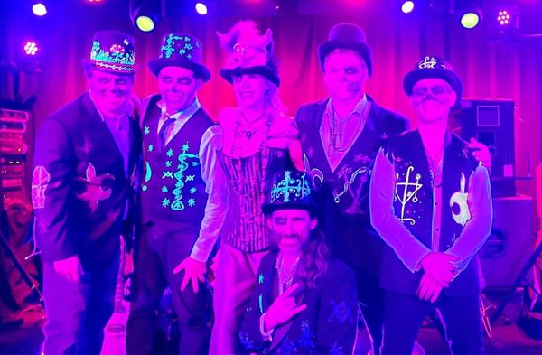 A night of eternal opulence: Shannon McCabe's 16the Annual V...