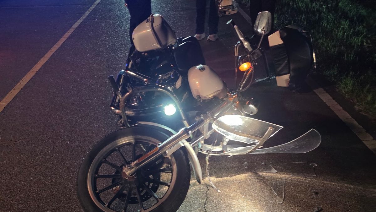 Motorcycle crashes on Natchez Trace Parkway; 2 people injured