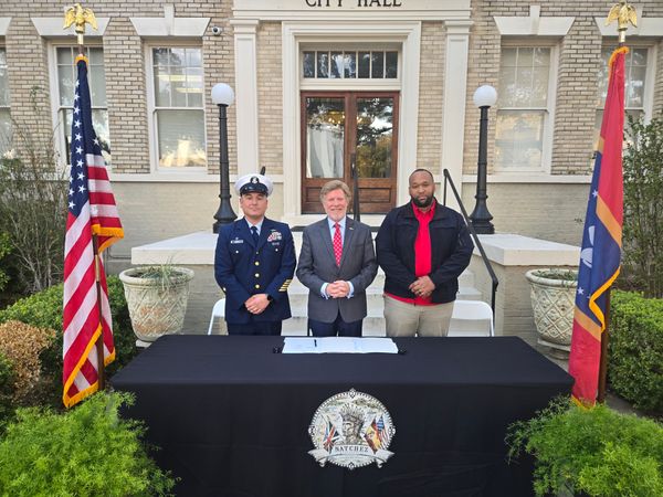 City of Natchez, Coast Guard formalize cooperation on emergencies and ...