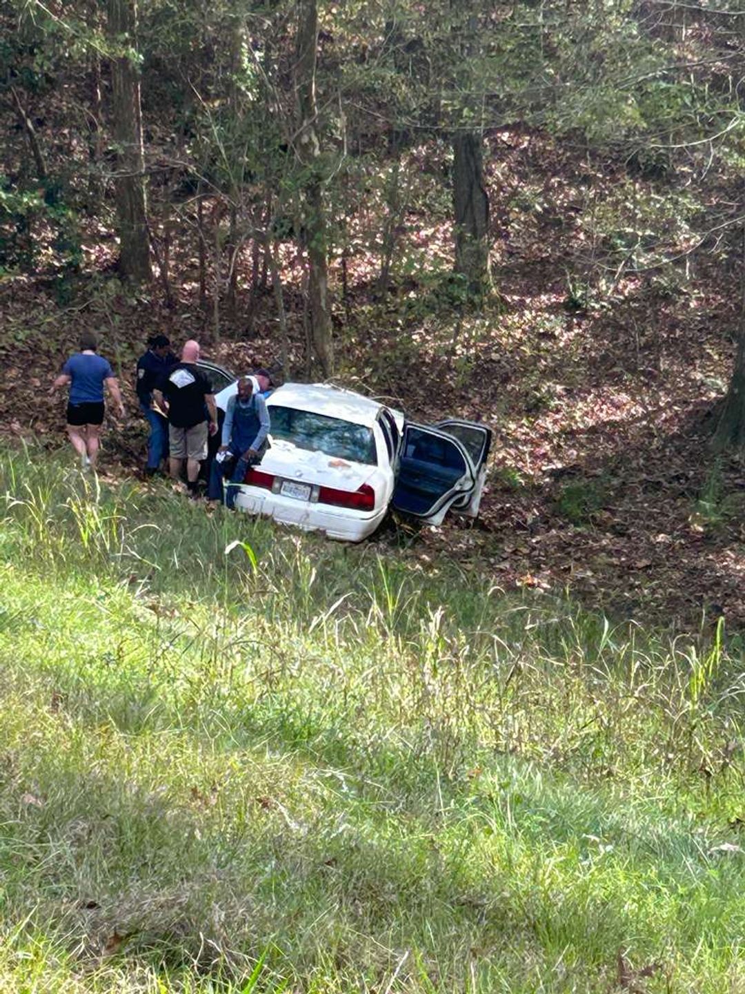 Natchez Trace Parkway crash near mile marker 4 sends two to hospital b...