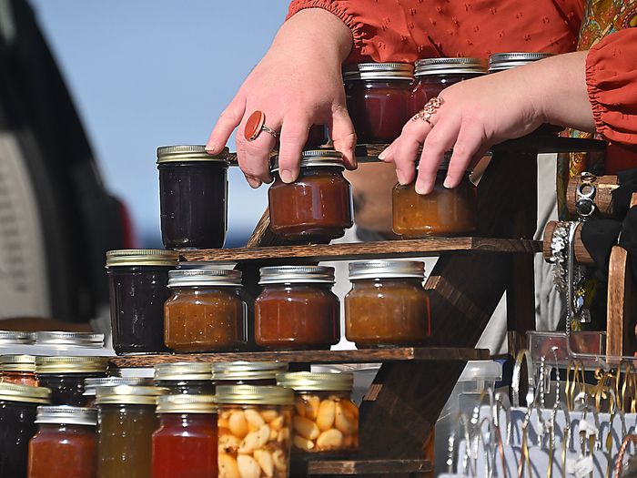 Promise of spring draws crowds to Natchez Farmers Market