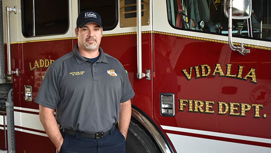 Firefighter and school board member Matt Taunton dies at 47 ...