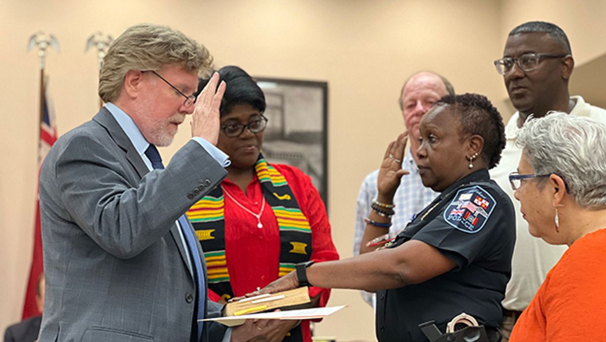 'A HISTORIC MOMENT': Green named first official female police chief of...