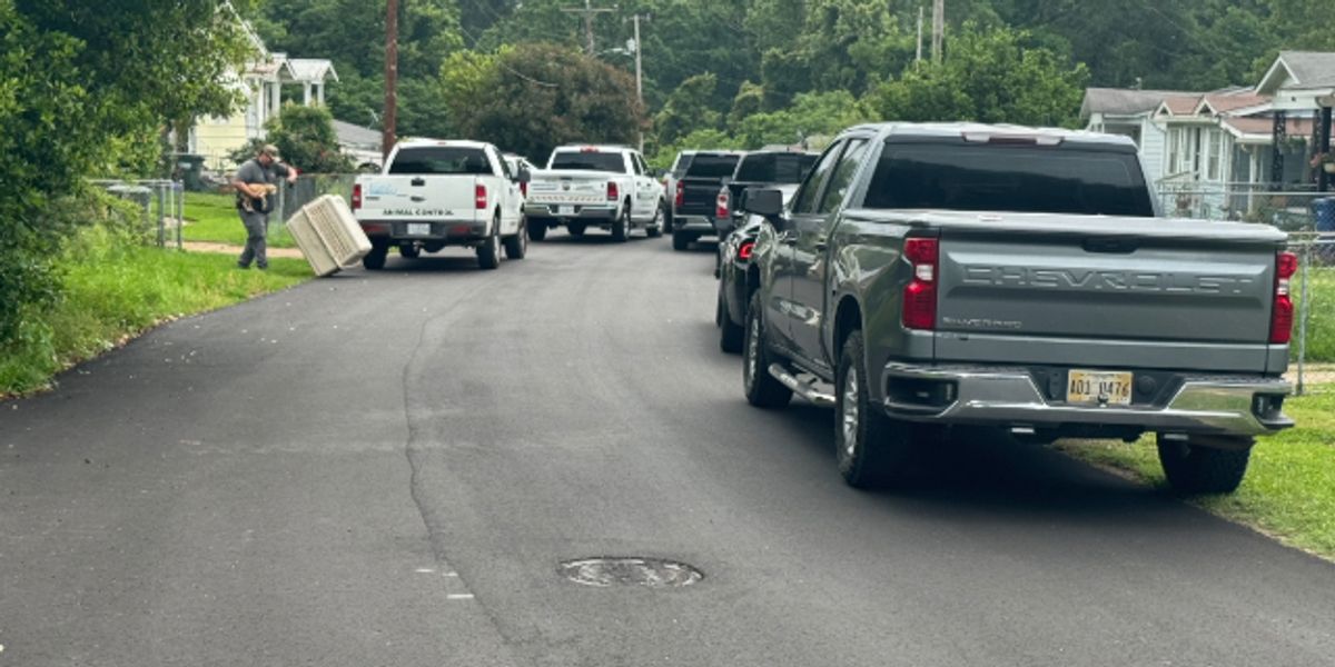 U.S. Marshals apprehend Texas fugitive after two hour stando...