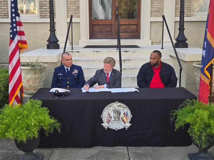 City of Natchez, Coast Guard formalize cooperation on emergencies and ...
