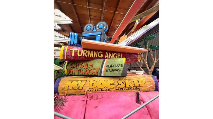 Natchez's Jennie Guido helps bring Mississippi float starring Kermit t...