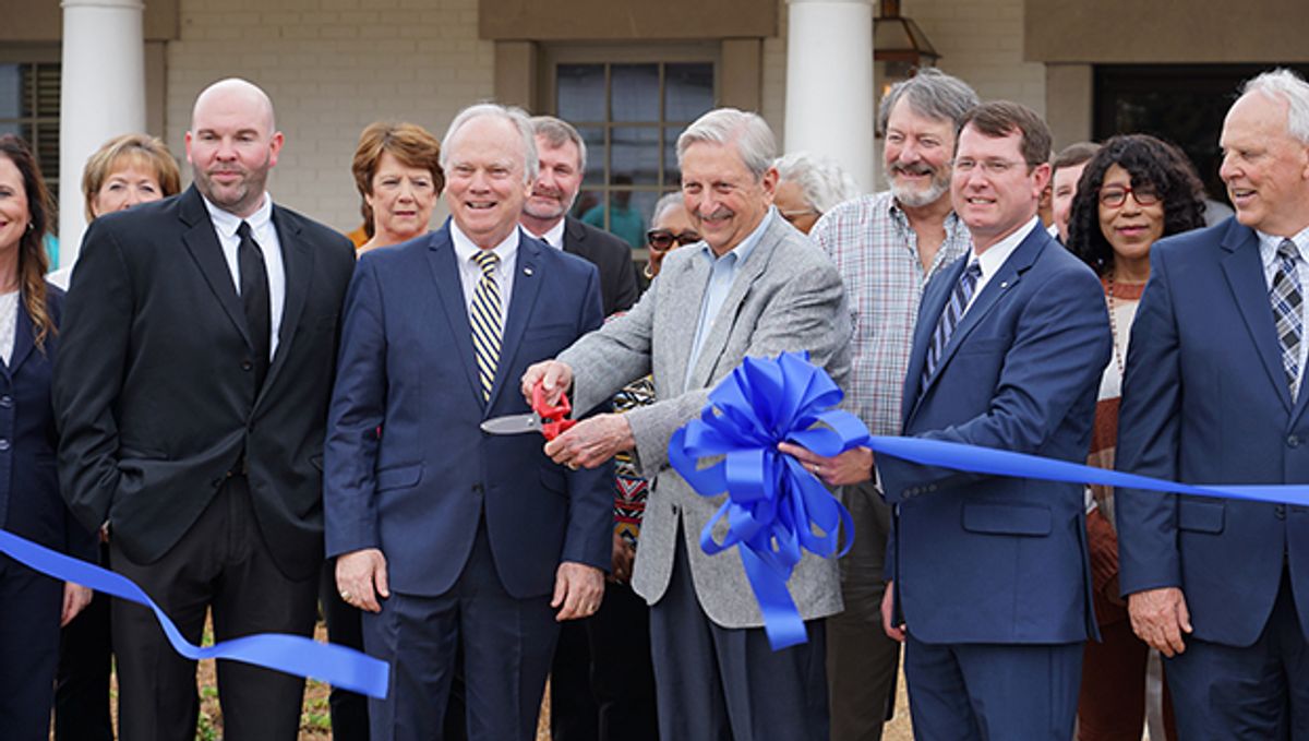 BRANCHING OUT: Concordia Bank & Trust celebrates grand opening of new ...