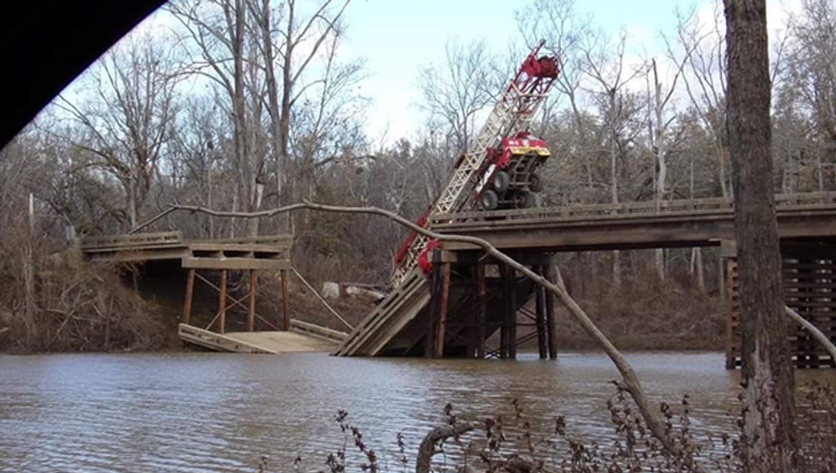 Jackson Point bridge in Woodville closed after collapse