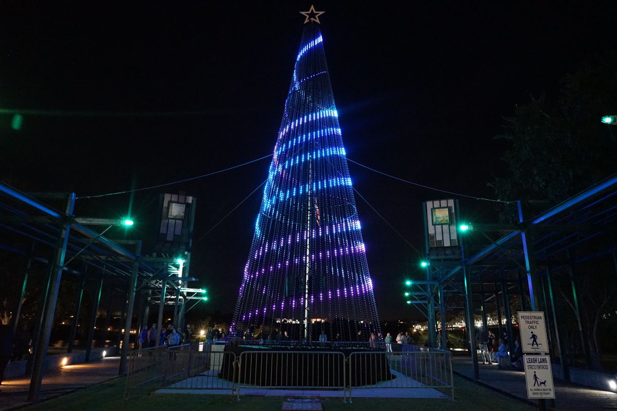 Vidalia Riverfront debuts 50-foot LED Christmas tree with nightly ligh...