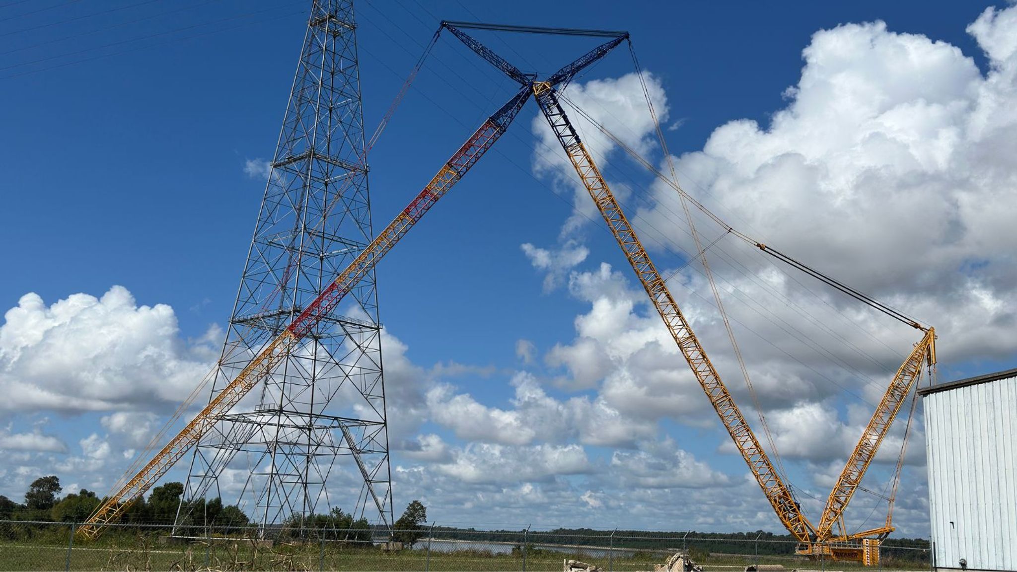 Massive crane at Natchez port helping with replacement of ac...