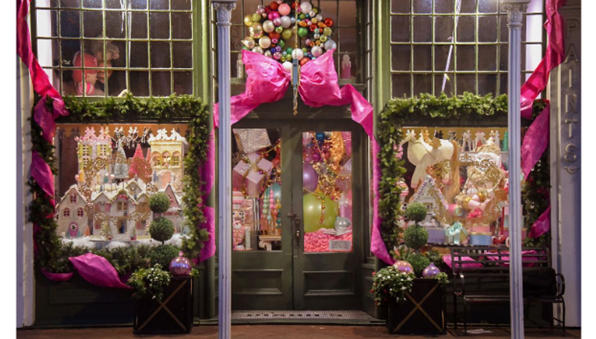 Make your own magic: Boutique owner creates head-turning holiday displ...