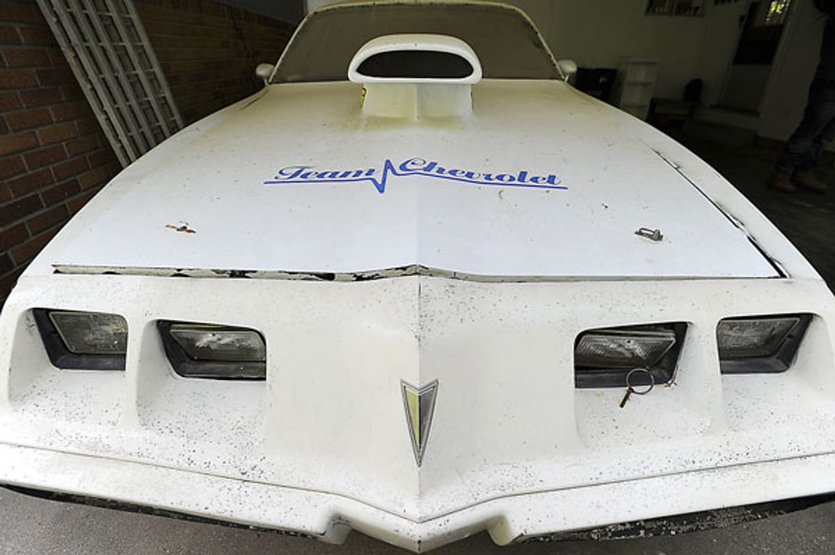 The Dart: Brothers get ready for races