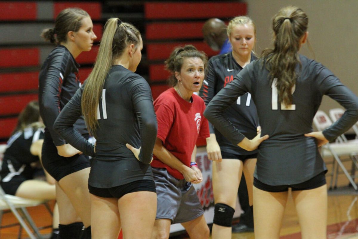 Davis steps down after 25 years at NJ; Poole follows as AD