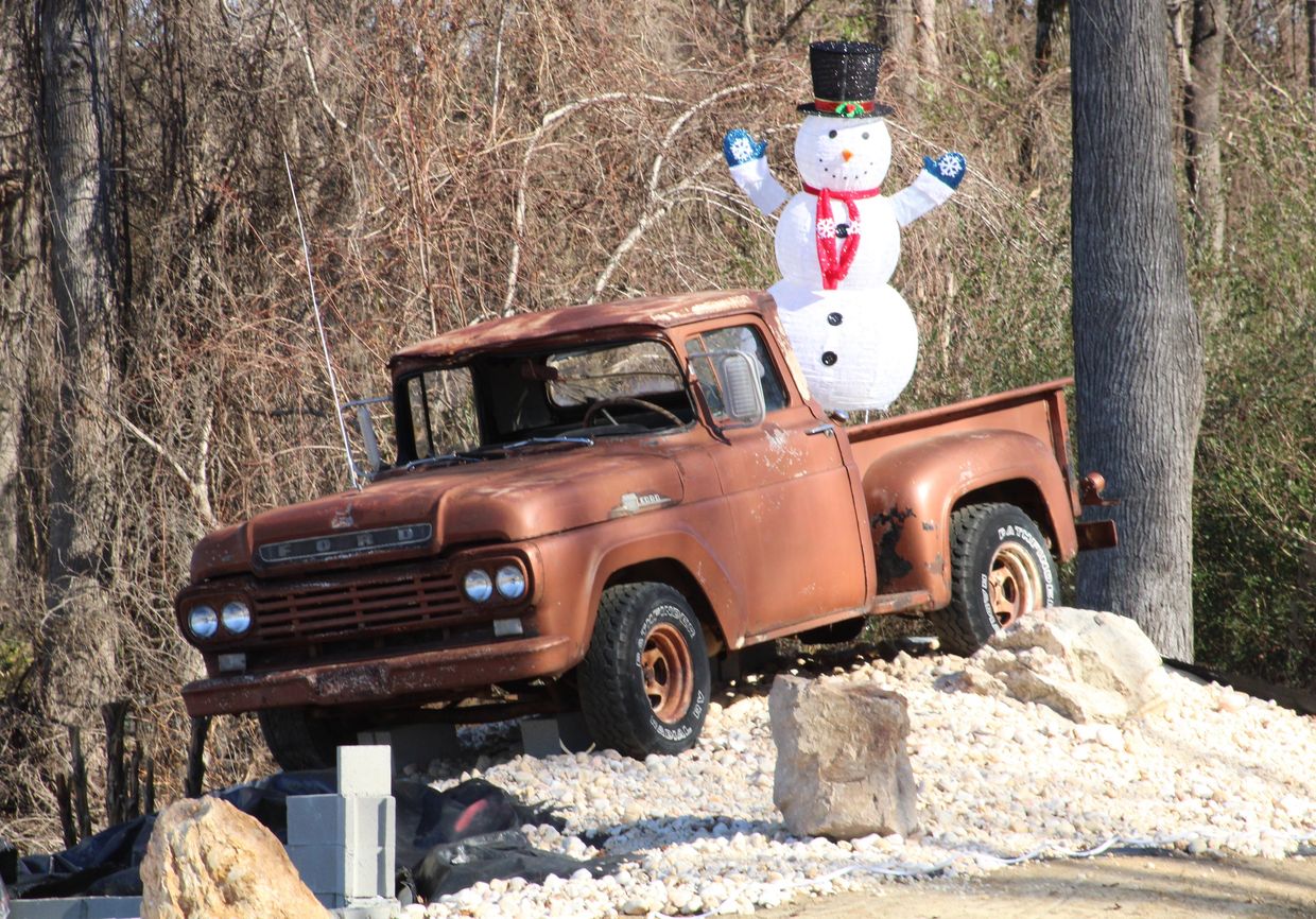 Snowman gets a ride