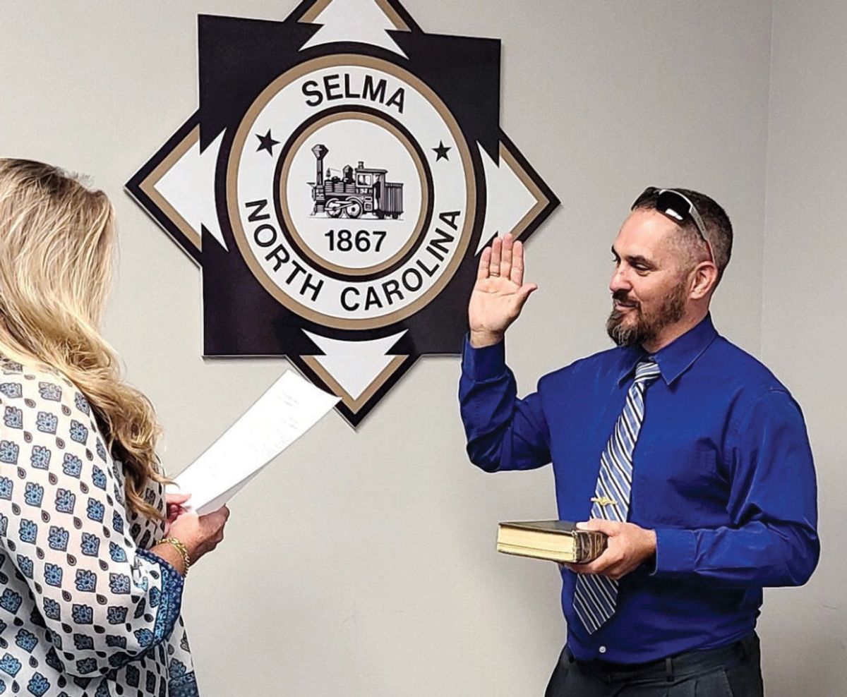 Selma welcomes three police officers