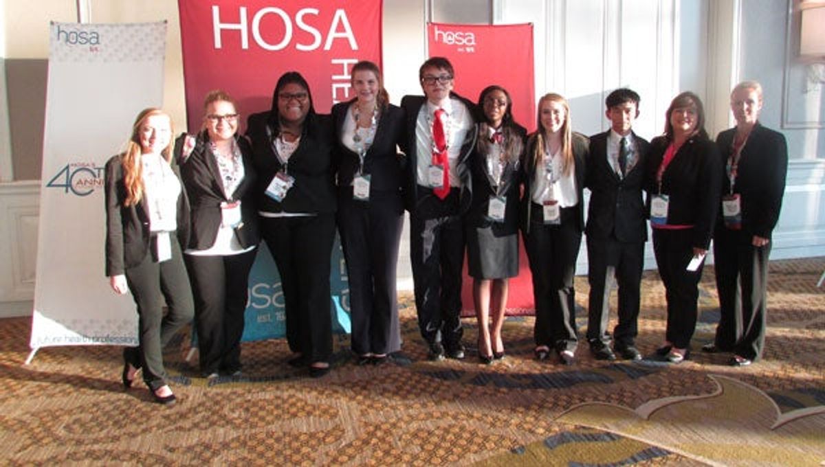 HOSA students attend leadership conference