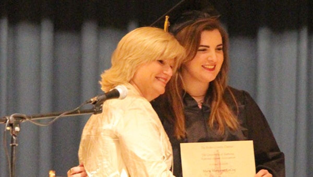 UA alumni chapter awards scholarships