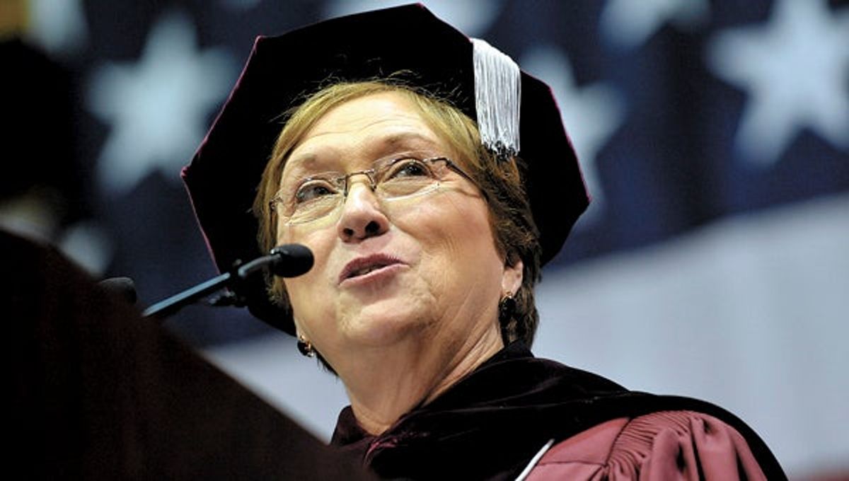 Carter tells grads 'to make a difference'