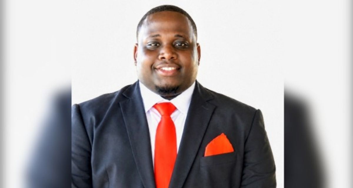 Davidson announces commission candidacy