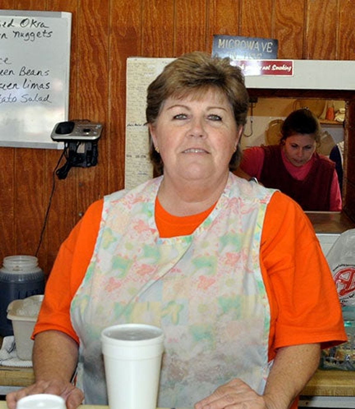 Longtime café owner starting new chapter