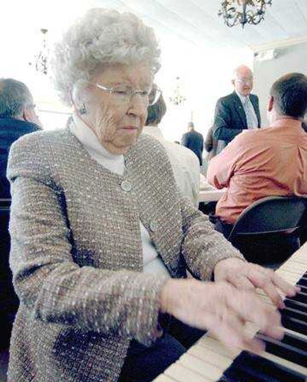 Fort Scott local Doris Jones honored on 90th birthday