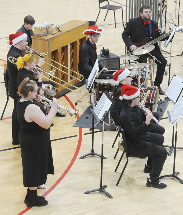 Fort Scott High School, middle school bands perform holiday concerts