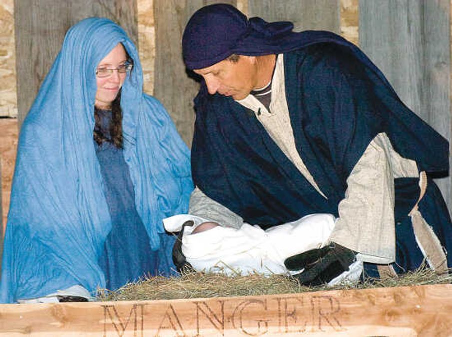 Christmas season in Fort Scott; Annual parade, festivities attract hun...