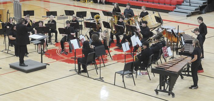 Fort Scott High School, middle school bands perform holiday concerts