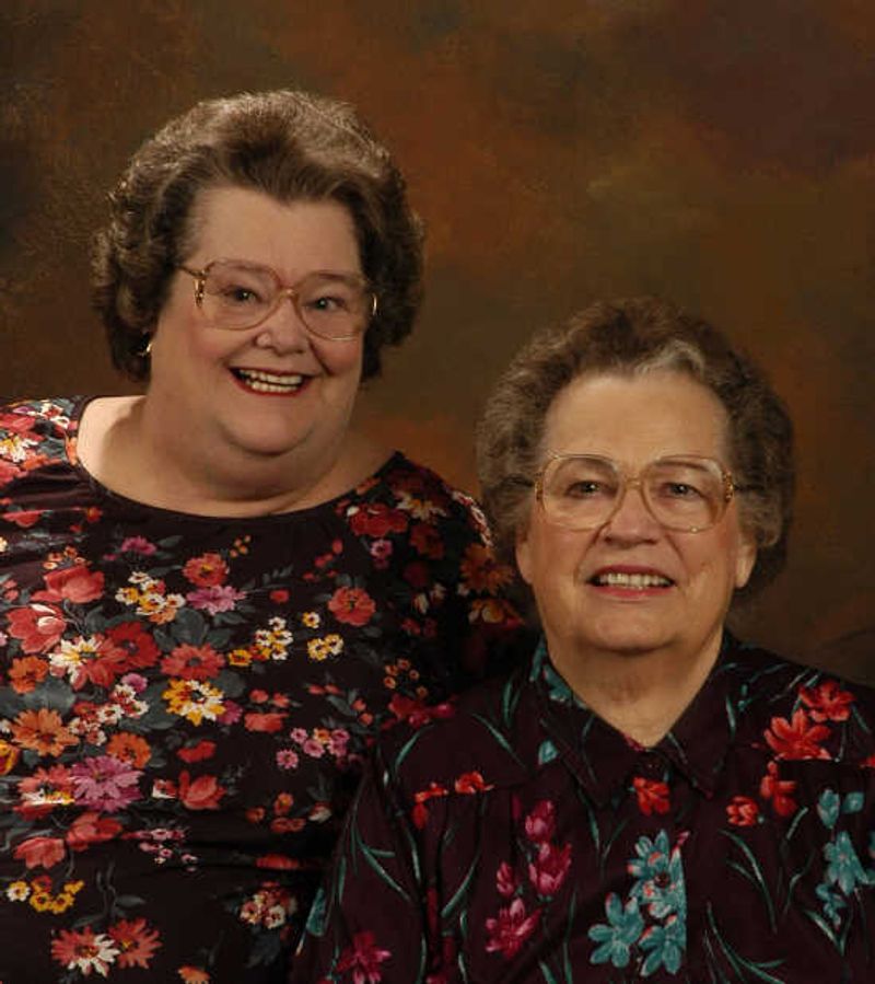 Mother, daughter author team to hold signing in Fort Scott