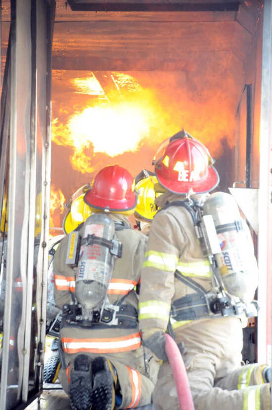 Blaze battling rehearsal: Fire fighters gather from area departments t...