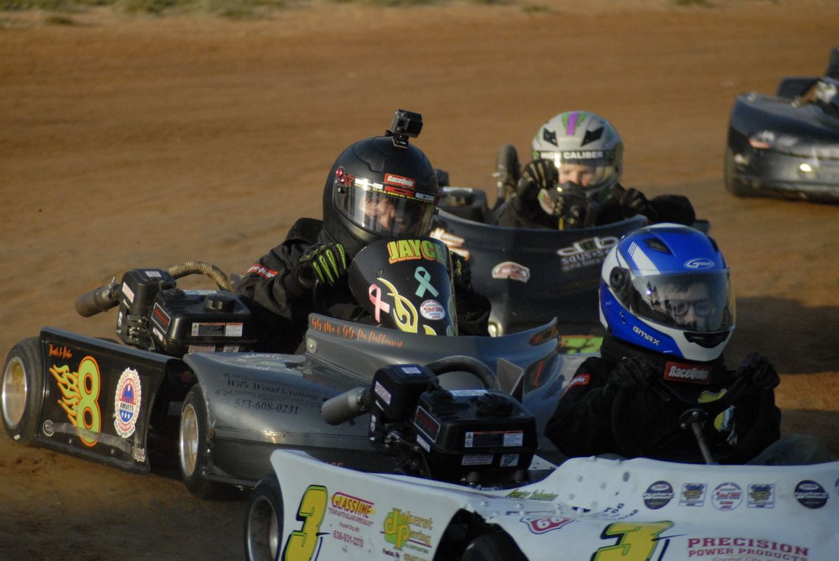 Racing day at the Patton Saddle Club