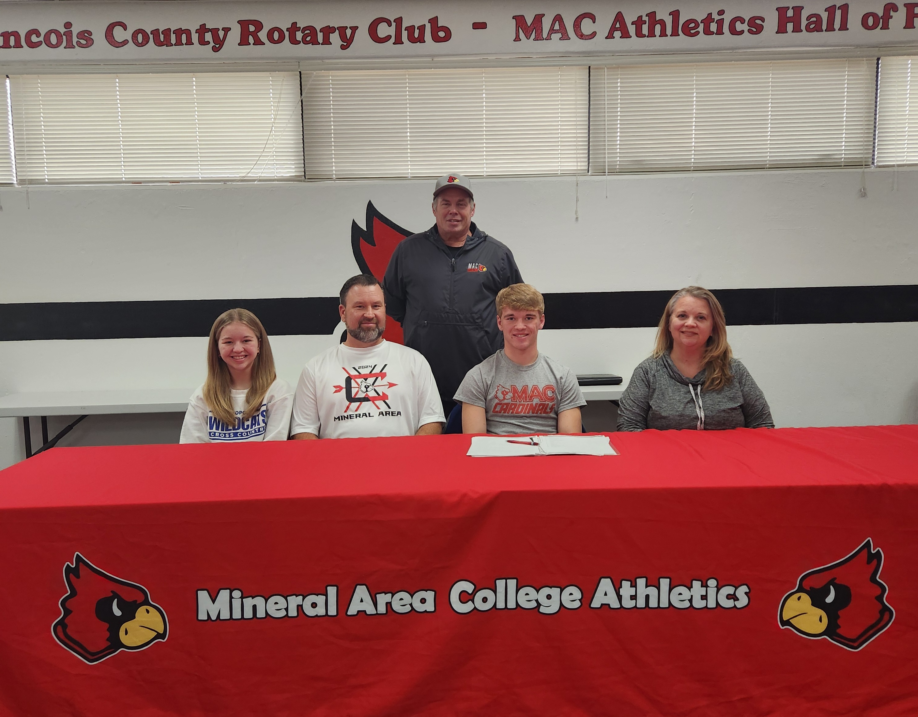 Leopold's Josh Horrell signs NLI with Mineral Area