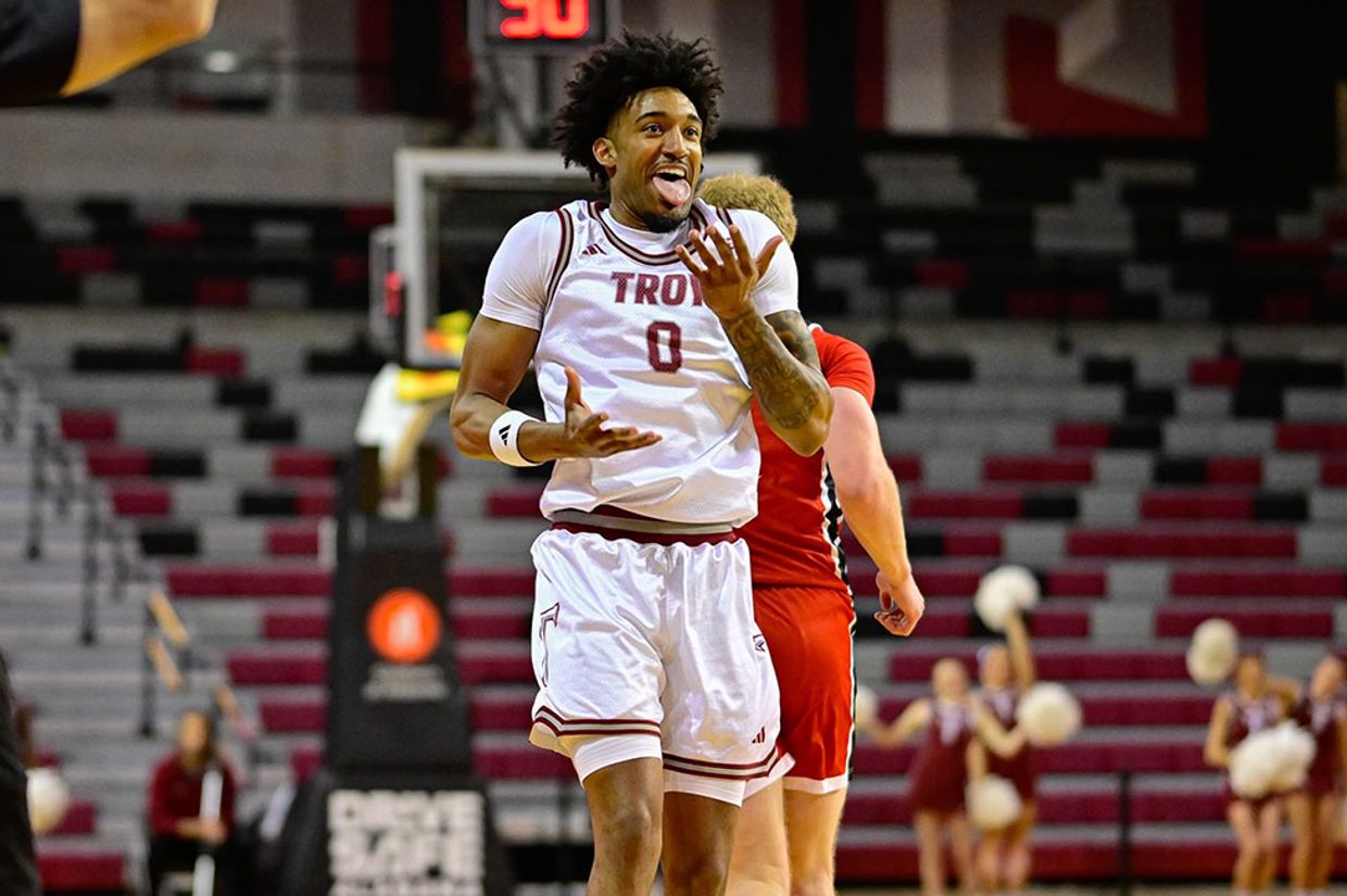 Troy Men throttle LaGrange