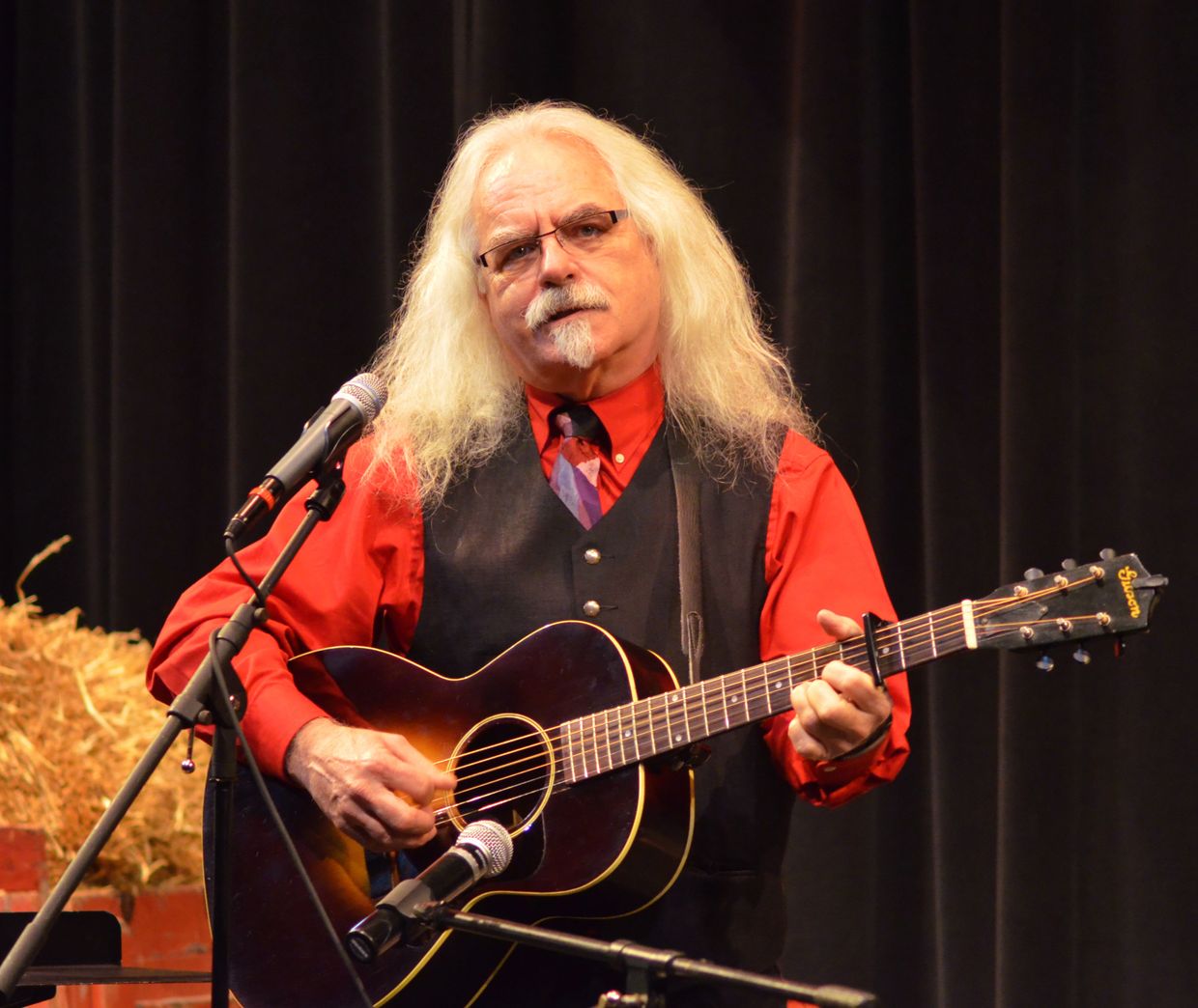 Michael Reno Harrell at Chili Country Christmas