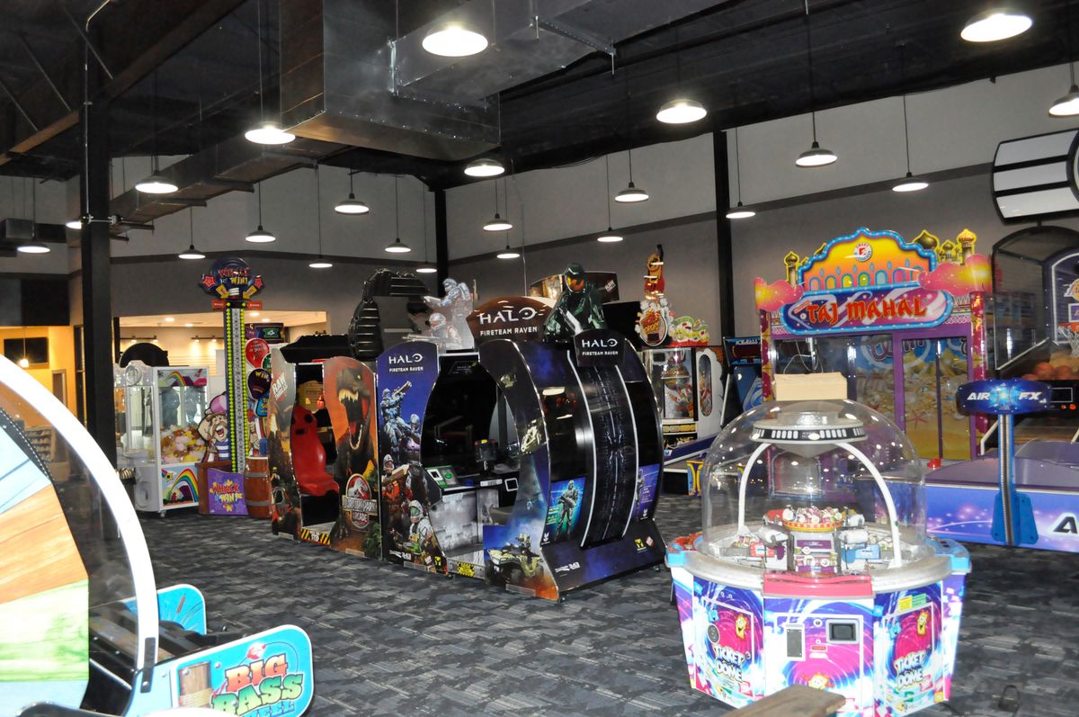 New bowling alley set to bring the 'GoodTimes' to Troy