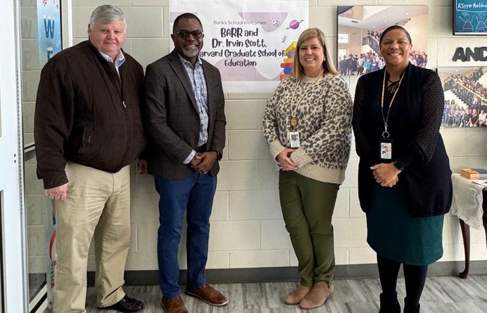 Harvard professor pays visit to Banks School