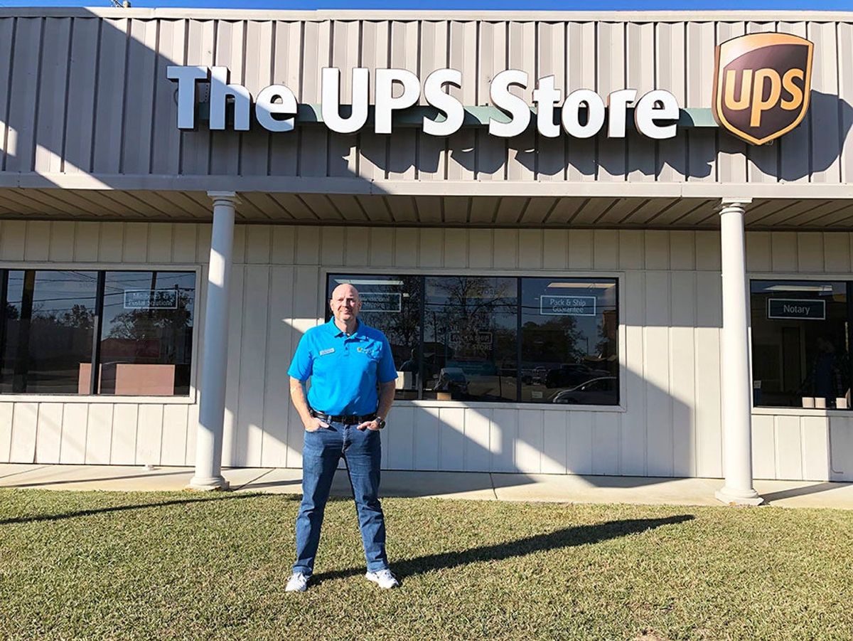 Troy native Andrew Reeves takes over local UPS Store
