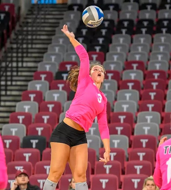 Former Troy star Cheyenne Hayes helps lead ESCC to first NJC...