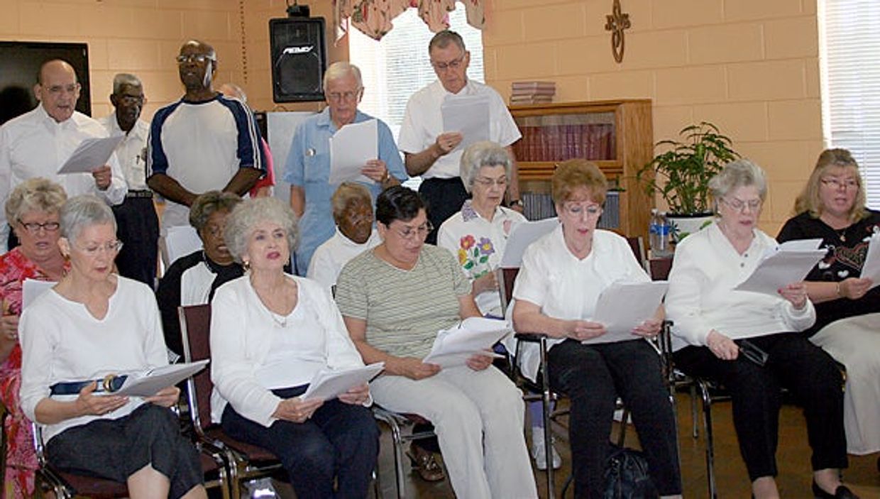 Senior choir offers annual concert