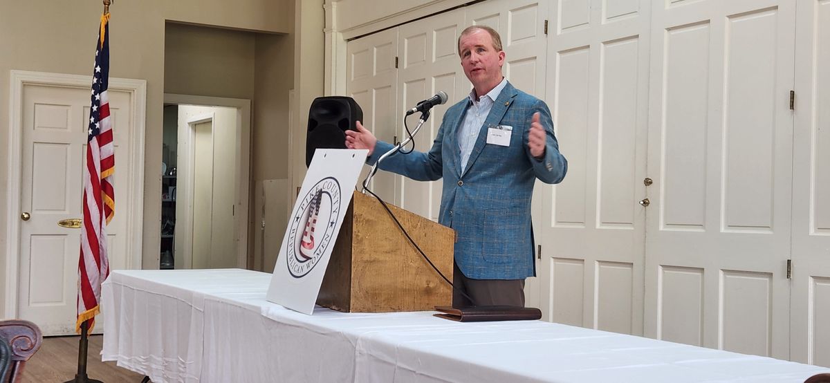 Carnley speaks to GOP women