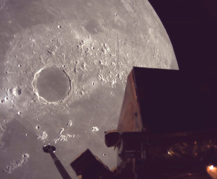 Private Japanese lunar lander heads toward a touchdown in the moon's f...