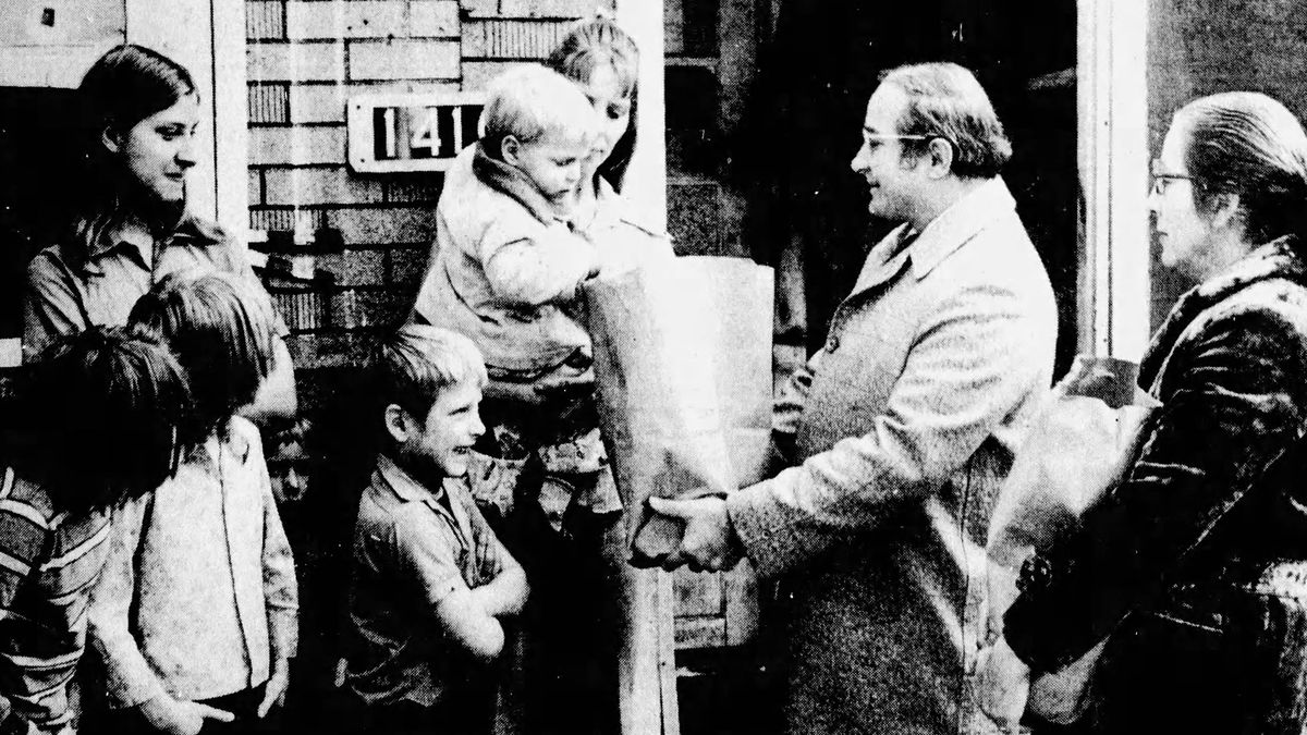 1975: Reporter's Christmas kindness makes the headlines