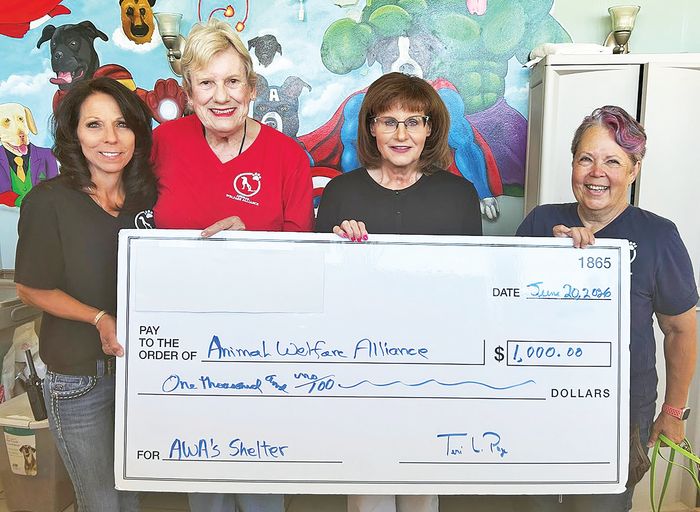Optometrist donates $1,000 award to Poplar Bluff no-kill ani...