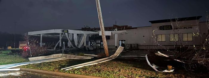 UPDATED 2:30 AM - Poplar Bluff police ask residents to stay inside as ...