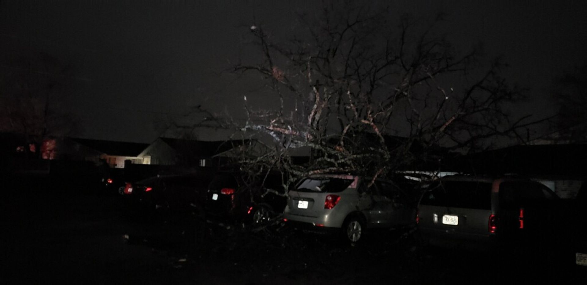 UPDATED 2:30 AM - Poplar Bluff police ask residents to stay inside as ...