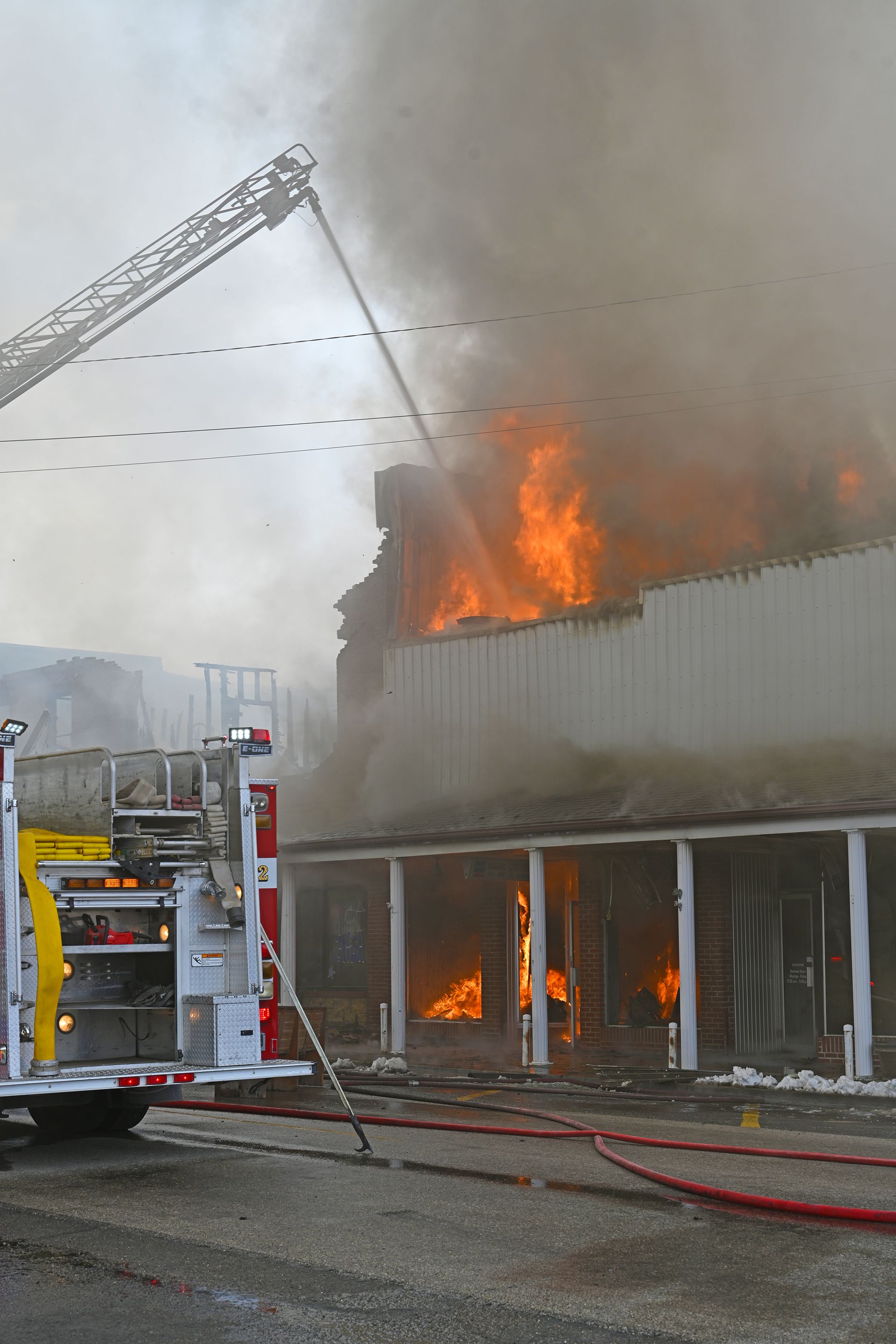 Massive fire destroys block of businesses in Puxico