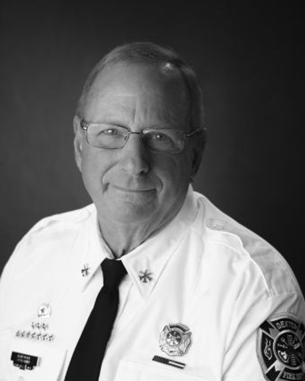Dexter assistant fire chief dies after fall while working at Taco John...