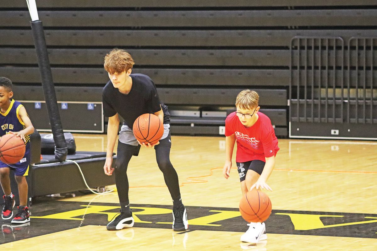Three Rivers College hosts basketball camp