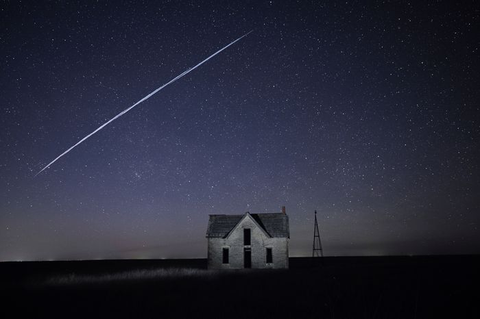Study shows how earthquake monitors can track space junk through sonic...